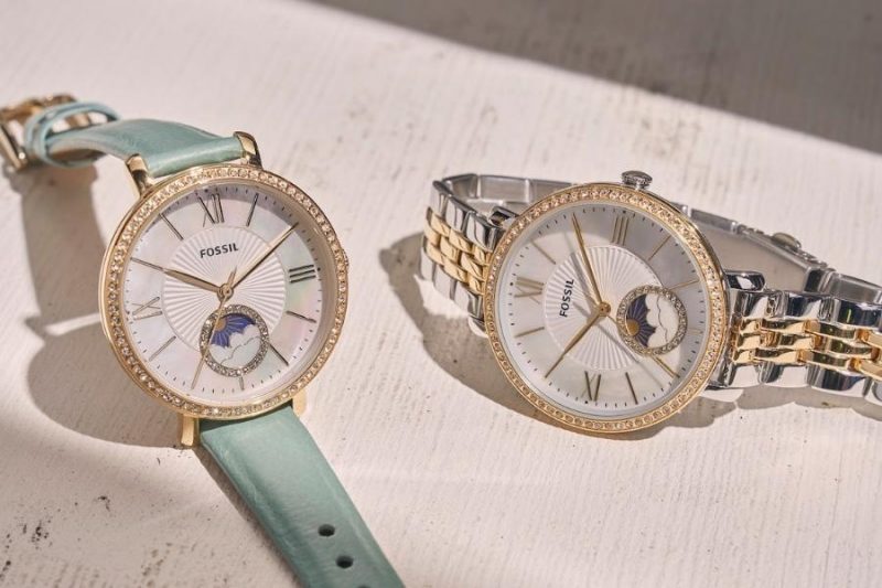 Unik, Fossil Sun Moon Hadirkan Detail Siang dan Malam Pada Dialnya