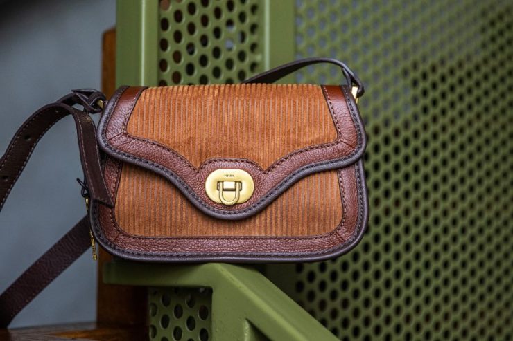 Rekomendasi Tas Selempang Berbahan Suede Terbaik 2022